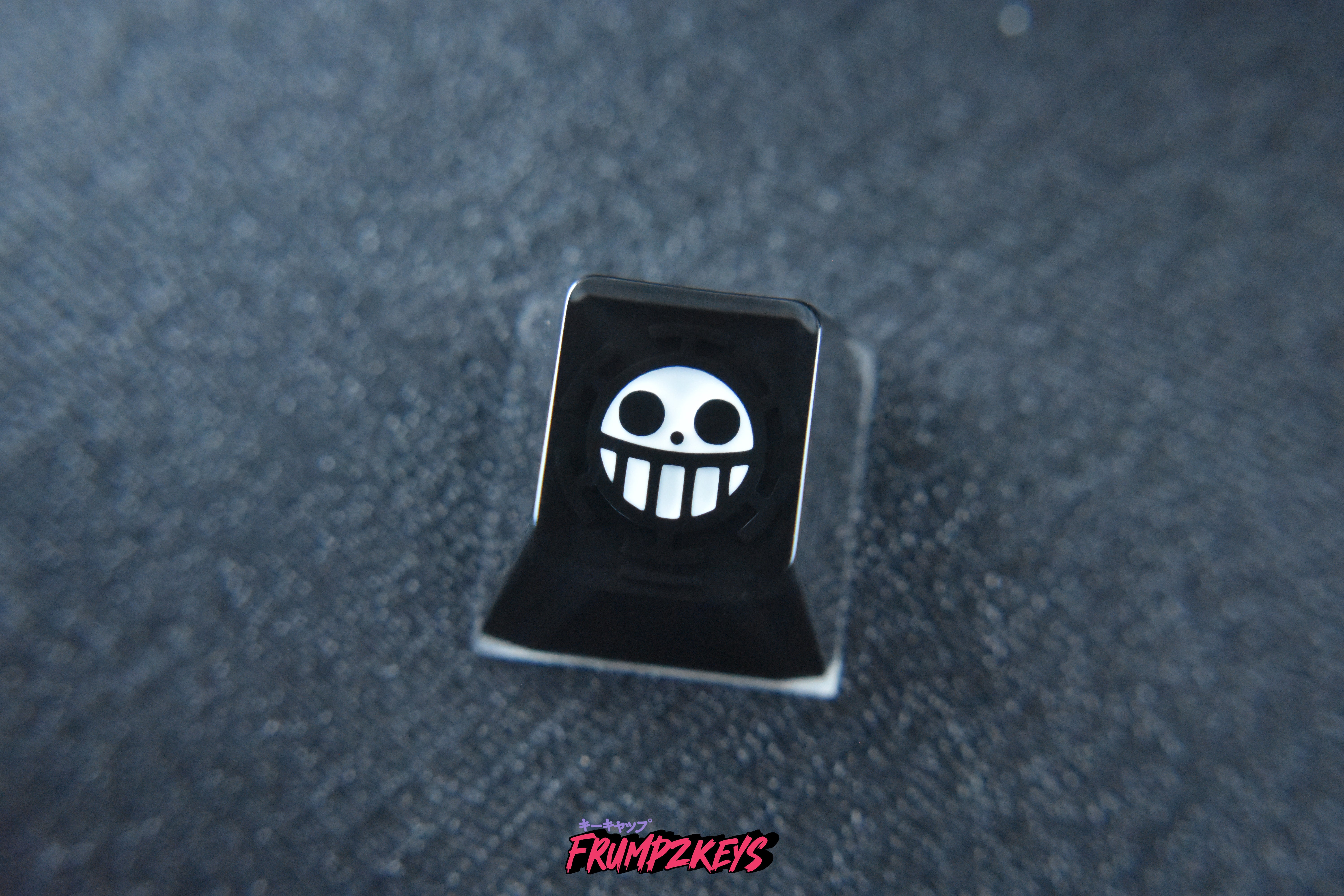 'Blackout" Heart Pirates [2024 Black Friday Sale] – frumpzkeycaps